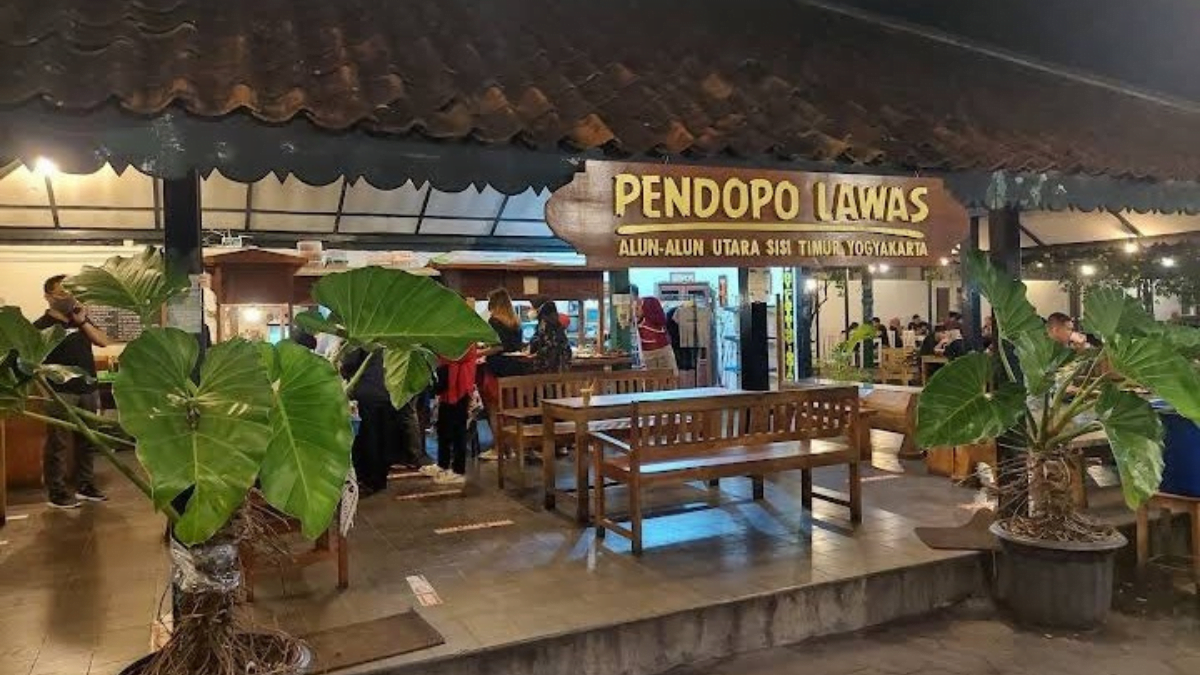 Kuliner Jogja Angkringan : 7 Angkringan Klasik Asik di Jogja